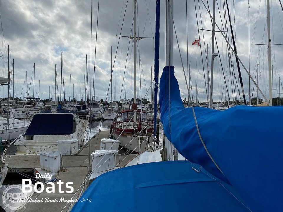 1982 Gulfstar Yachts 40 Cc for sale. View price, photos and Buy 1982 ...