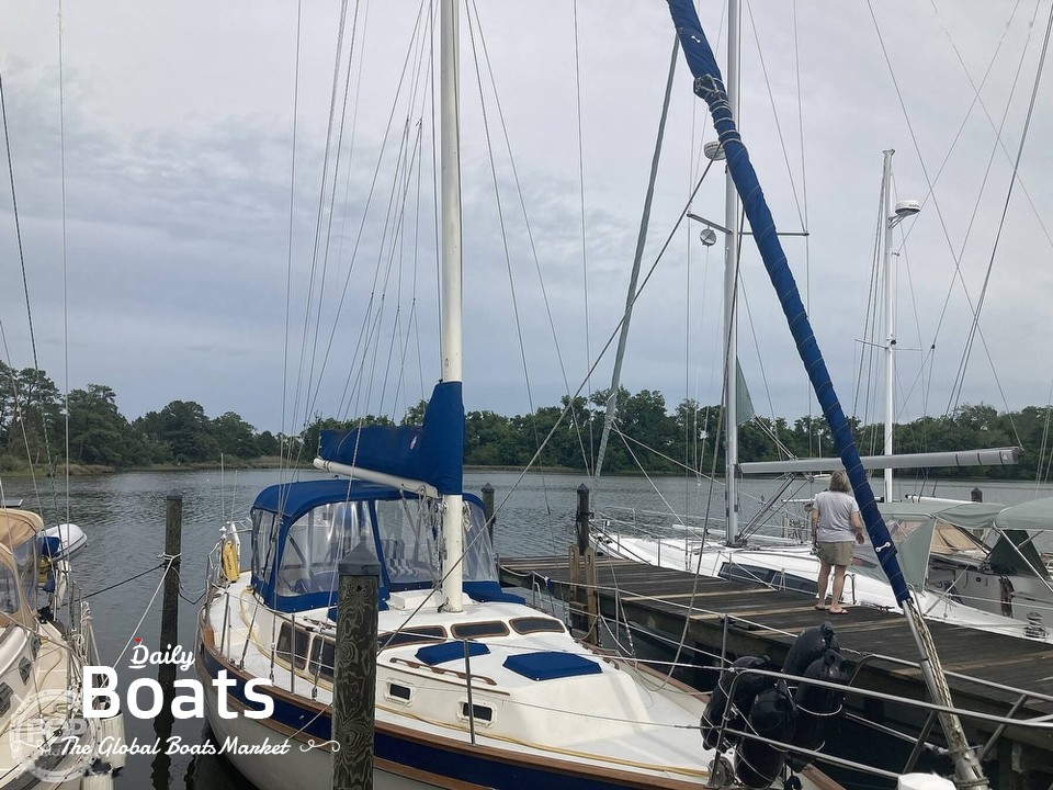 1985 Irwin Yacht 38 for sale. View price, photos and Buy 1985 Irwin ...