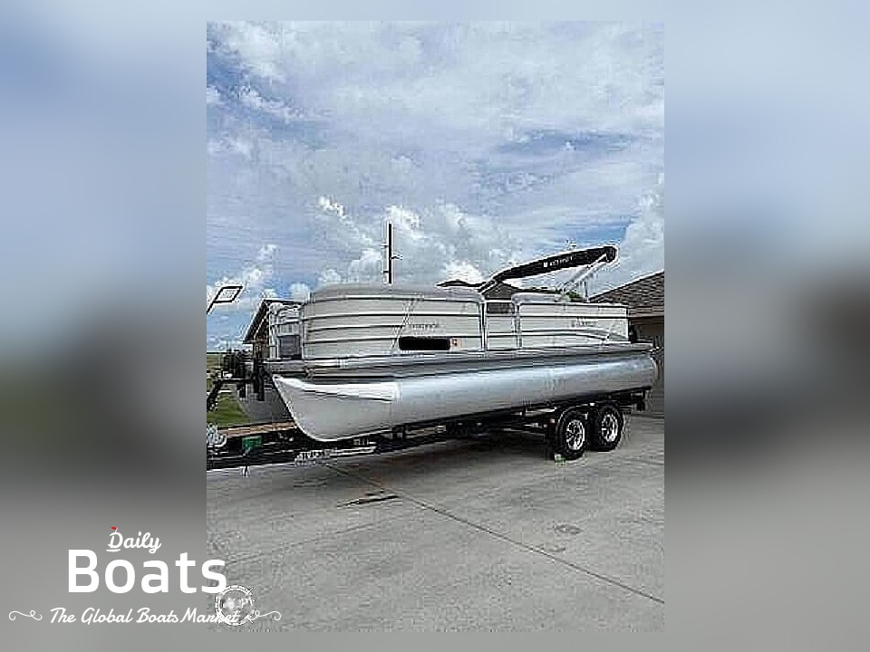 2021 Godfrey Marine Pontoon Sw2286Fs for sale. View price, photos and ...