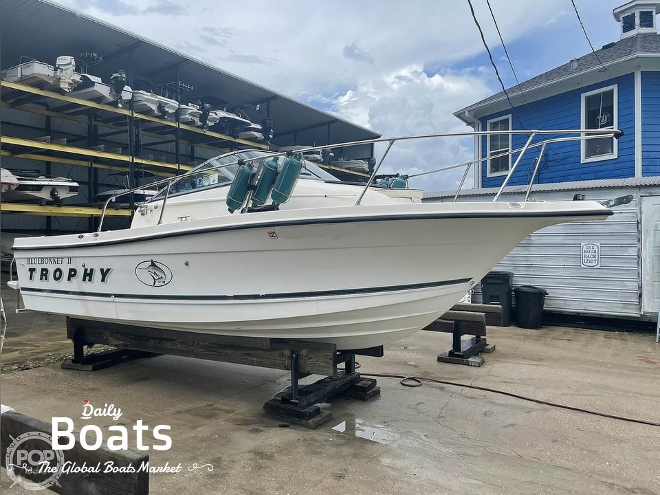 2000 Trophy Boats 2052 for sale. View price, photos and Buy 2000 Trophy ...
