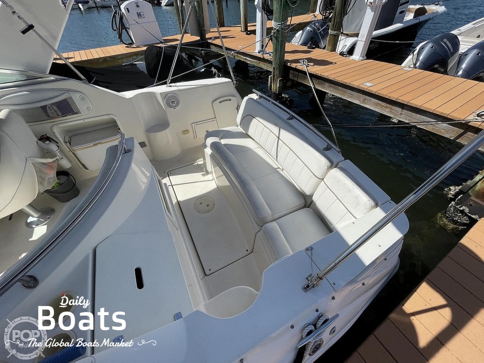 2000 Rinker Fiesta Vee 270 for sale. View price, photos and Buy 2000 ...