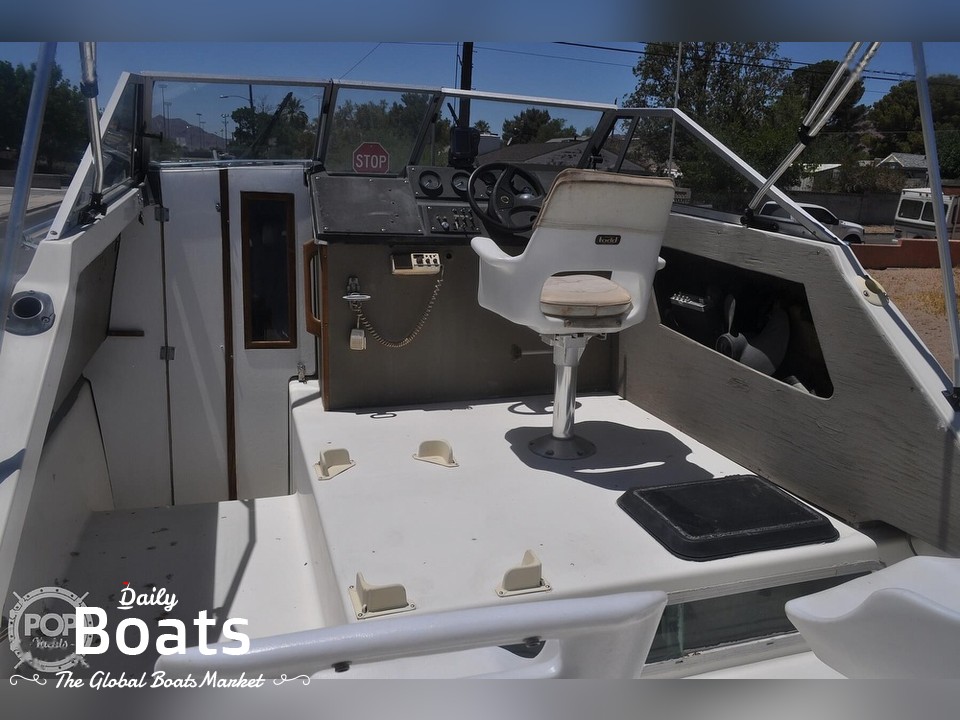 1984 Bayliner 27.5 for sale. View price, photos and Buy 1984 Bayliner ...