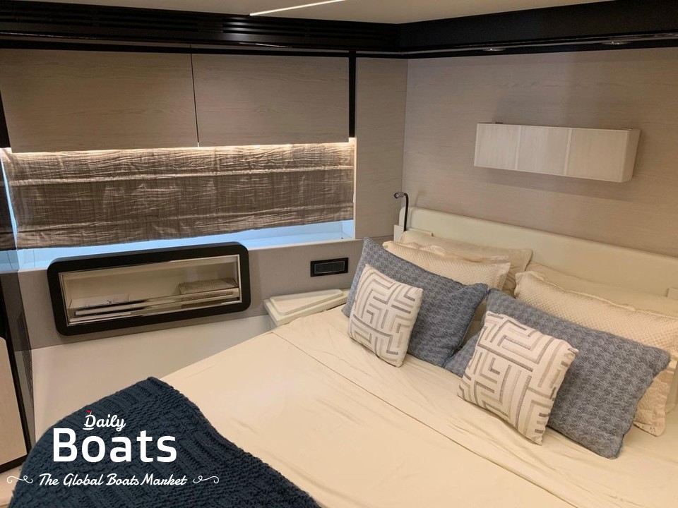 2018 Azimut Flybridge for sale. View price, photos and Buy 2018 Azimut ...