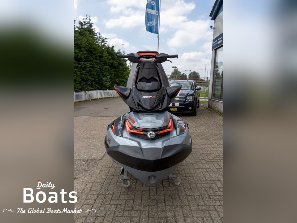 2018 Sea-Doo Rxt 300 for sale. View price, photos and Buy 2018 Sea-Doo ...