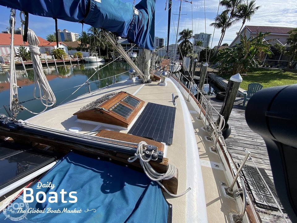 1982 Island Trader 38 for sale. View price, photos and Buy 1982 Island ...