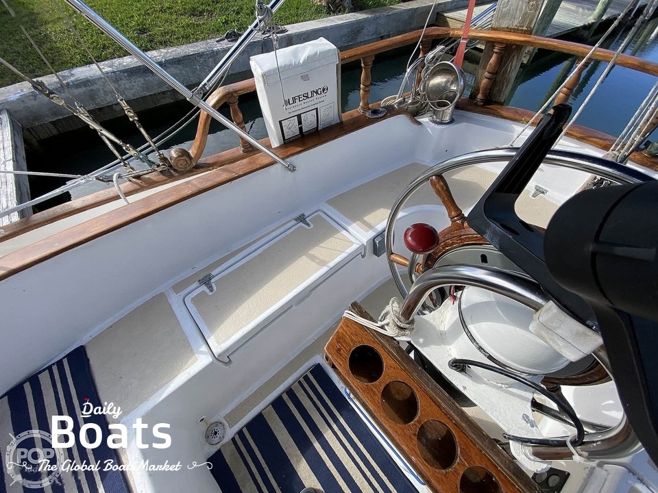 1982 Island Trader 38 for sale. View price, photos and Buy 1982 Island ...