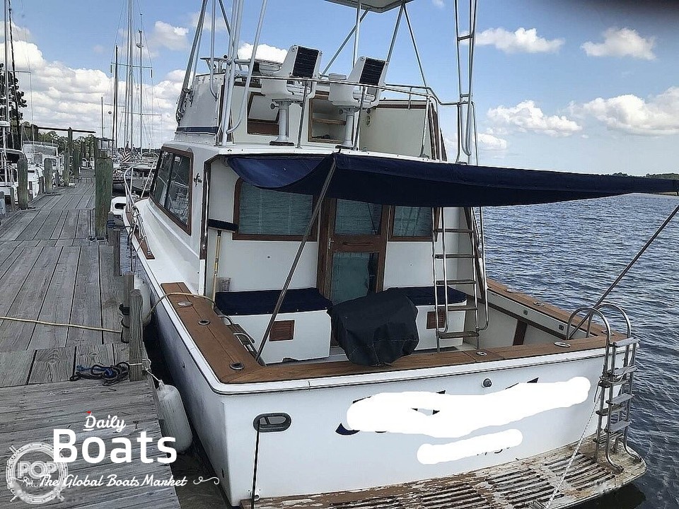 1982 Egg Harbor 33' Sedan for sale. View price, photos and Buy 1982 Egg ...