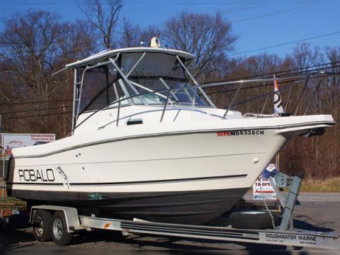 Used Robalo 2440 walk around for sale - Daily Boats