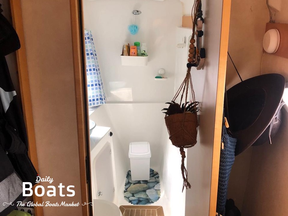 2007 Fountaine Pajot Mah 36 for sale. View price, photos and Buy 2007 ...