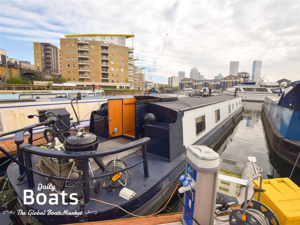 Wide beam 65ft with london mooring for sale - Daily Boats
