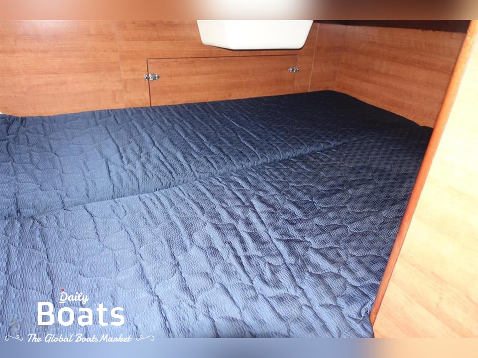 2011 Hunter Legend 33E for sale. View price, photos and Buy 2011 Hunter ...