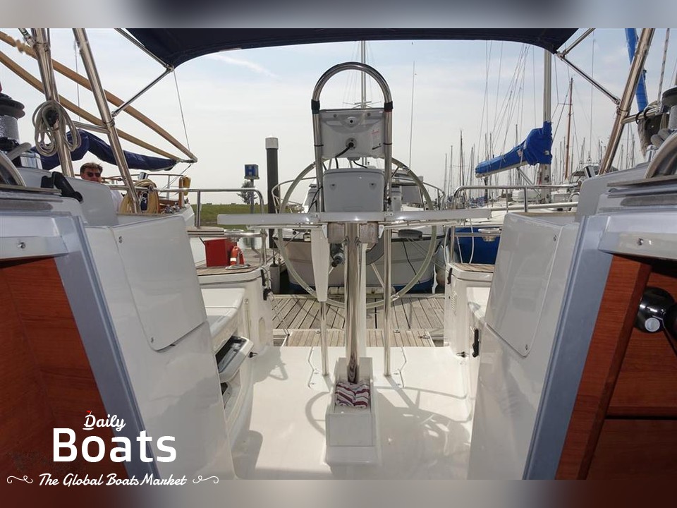 2011 Hunter Legend 33E for sale. View price, photos and Buy 2011 Hunter ...