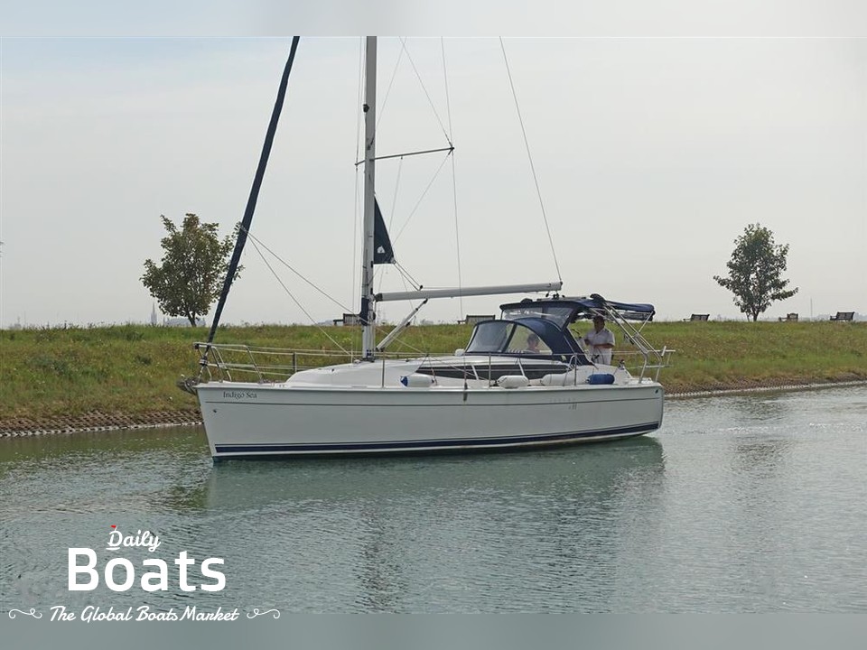 2011 Hunter Legend 33E for sale. View price, photos and Buy 2011 Hunter ...