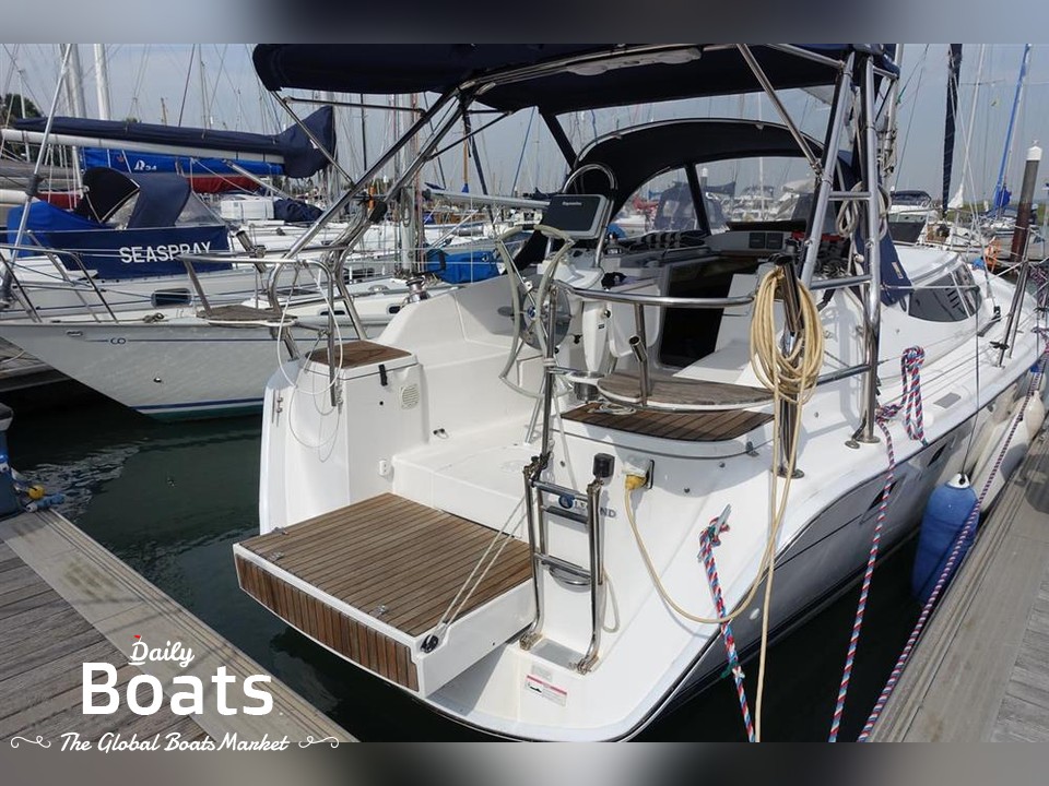 2011 Hunter Legend 33E for sale. View price, photos and Buy 2011 Hunter ...