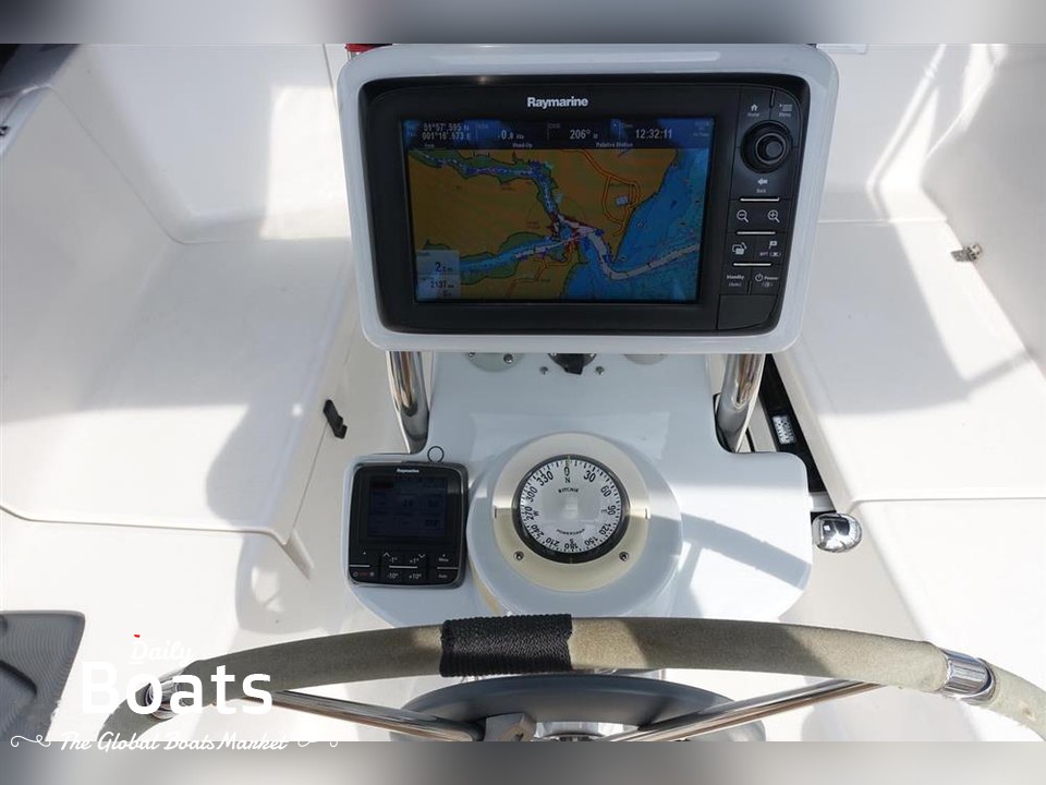 2011 Hunter Legend 33E for sale. View price, photos and Buy 2011 Hunter ...