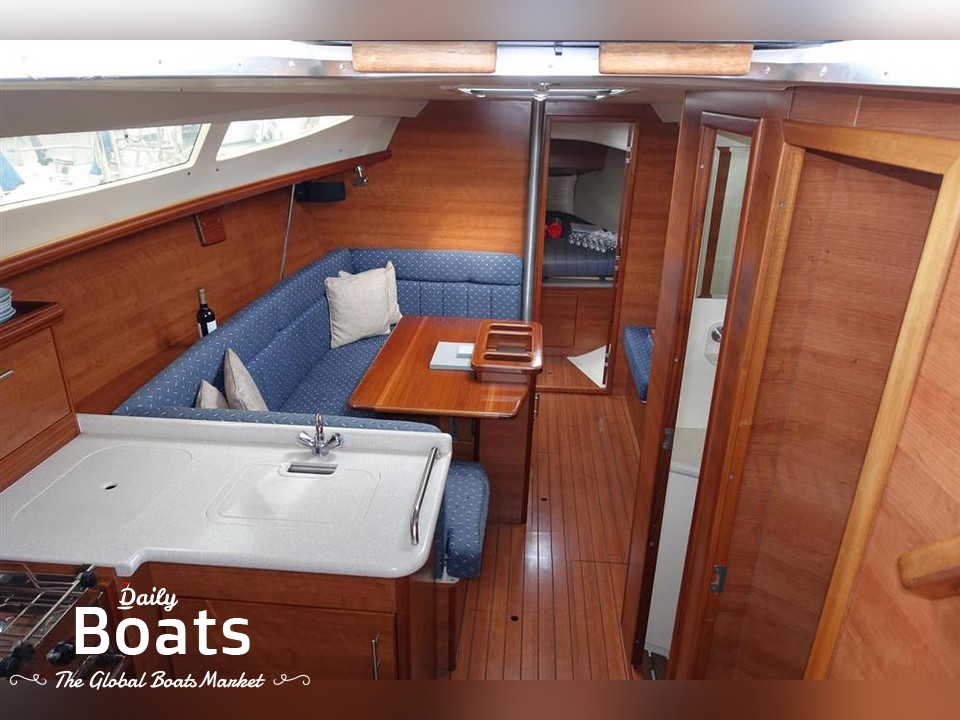 2011 Hunter Legend 33E for sale. View price, photos and Buy 2011 Hunter ...