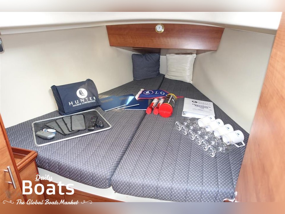 2011 Hunter Legend 33E на продажу. Посмотреть цену, фотографии и Купить ...