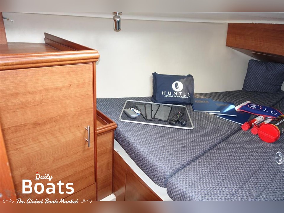 2011 Hunter Legend 33E for sale. View price, photos and Buy 2011 Hunter ...