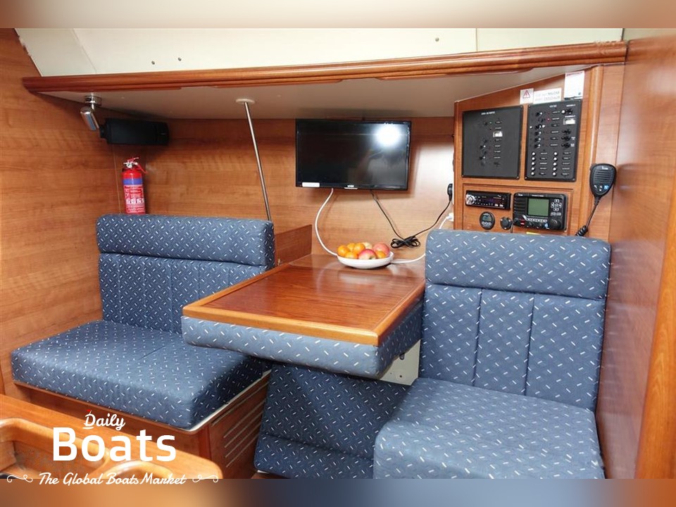 2011 Hunter Legend 33E for sale. View price, photos and Buy 2011 Hunter ...