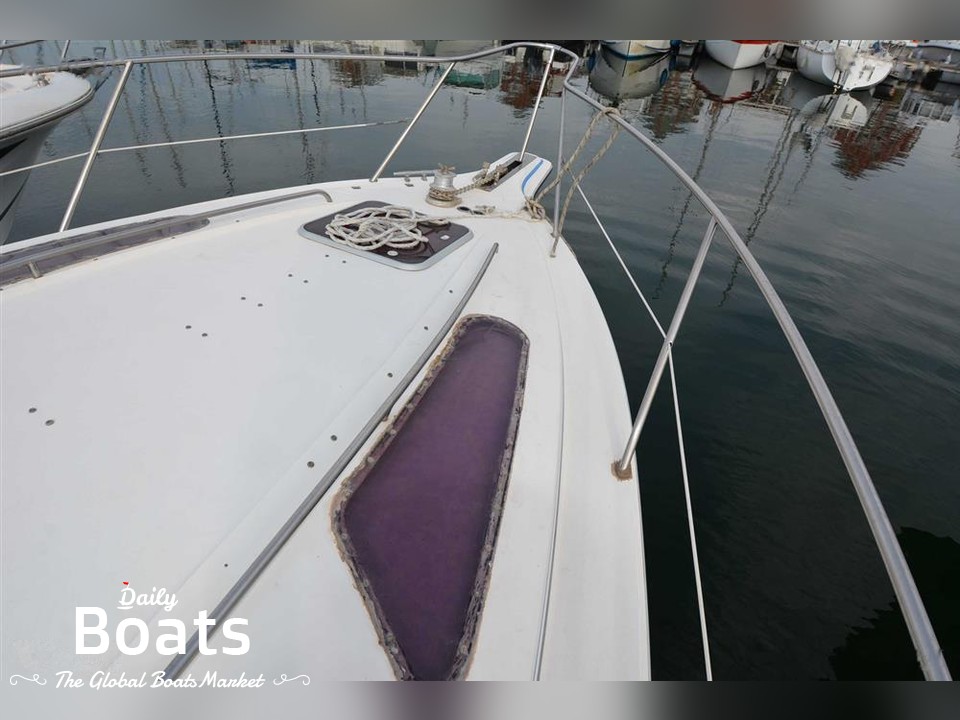 1989 Kirie Kirie 305 Flash Boat till salu. Visa pris, bilder och Köpa ...