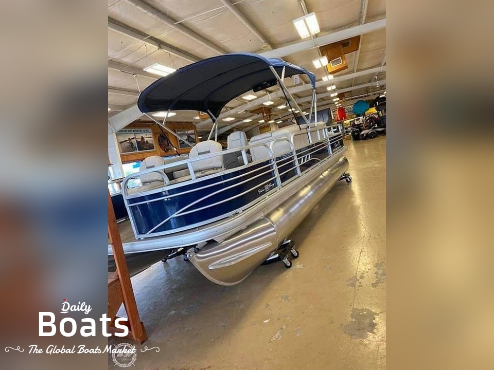 2021 Sun Tracker Dlx Fishing Barge for sale. View price, photos and Buy ...