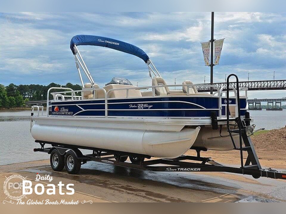 2021 Sun Tracker Dlx Fishing Barge for sale. View price, photos and Buy ...