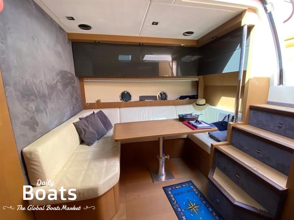 2011 Azimut Atlantis 48 Hard Top for sale. View price, photos and Buy ...