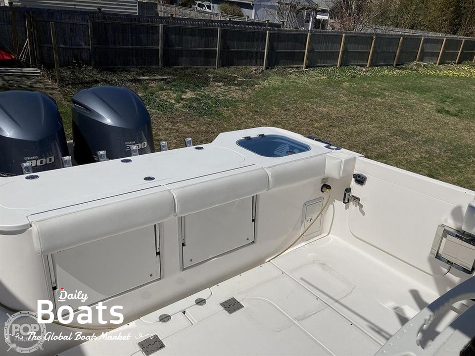 2012 Everglades 325 Pilot for sale. View price, photos and Buy 2012 ...