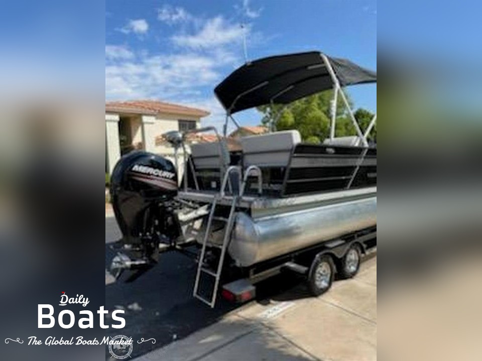 2019 Crest 220 Slrc for sale. View price, photos and Buy 2019 Crest 220 ...