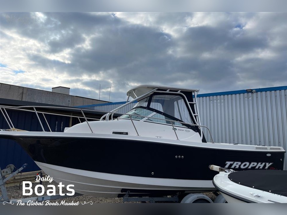 2012 Trophy 2352 Walkaround for sale. View price, photos and Buy 2012 ...
