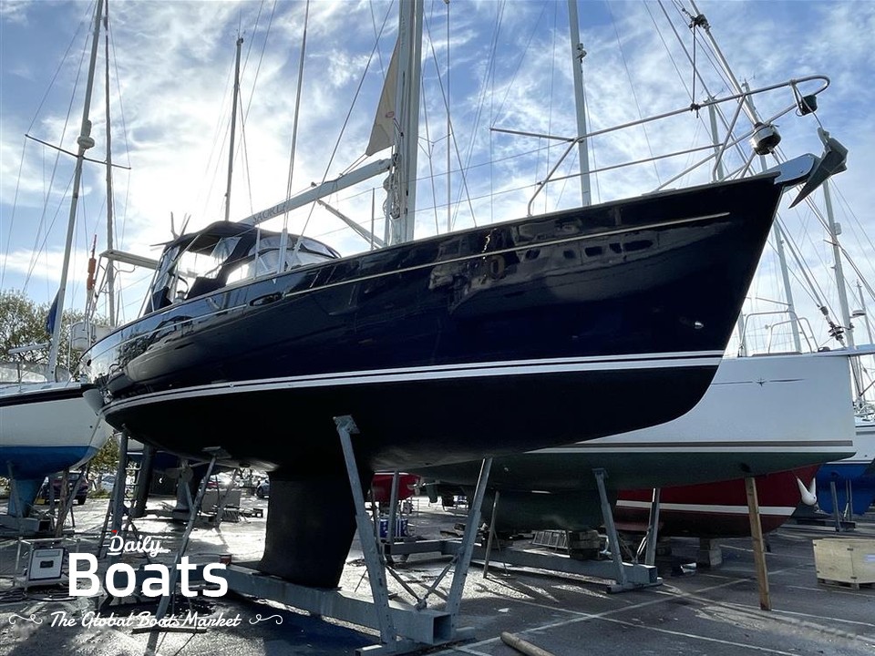 2002 Moody 38 Caledonia for sale. View price, photos and Buy 2002 Moody ...