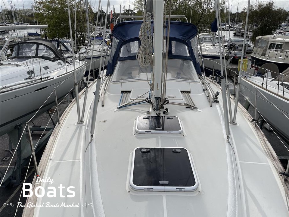 2002 Moody 38 Caledonia for sale. View price, photos and Buy 2002 Moody ...