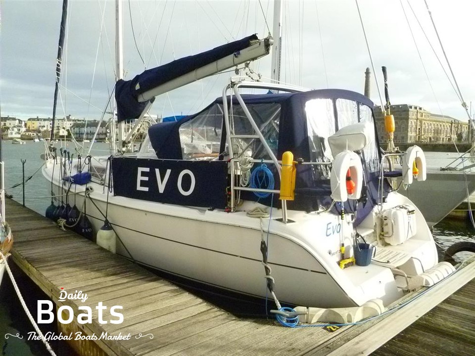 2005 Hunter Legend 36 - Twin Keel for sale. View price, photos and Buy ...