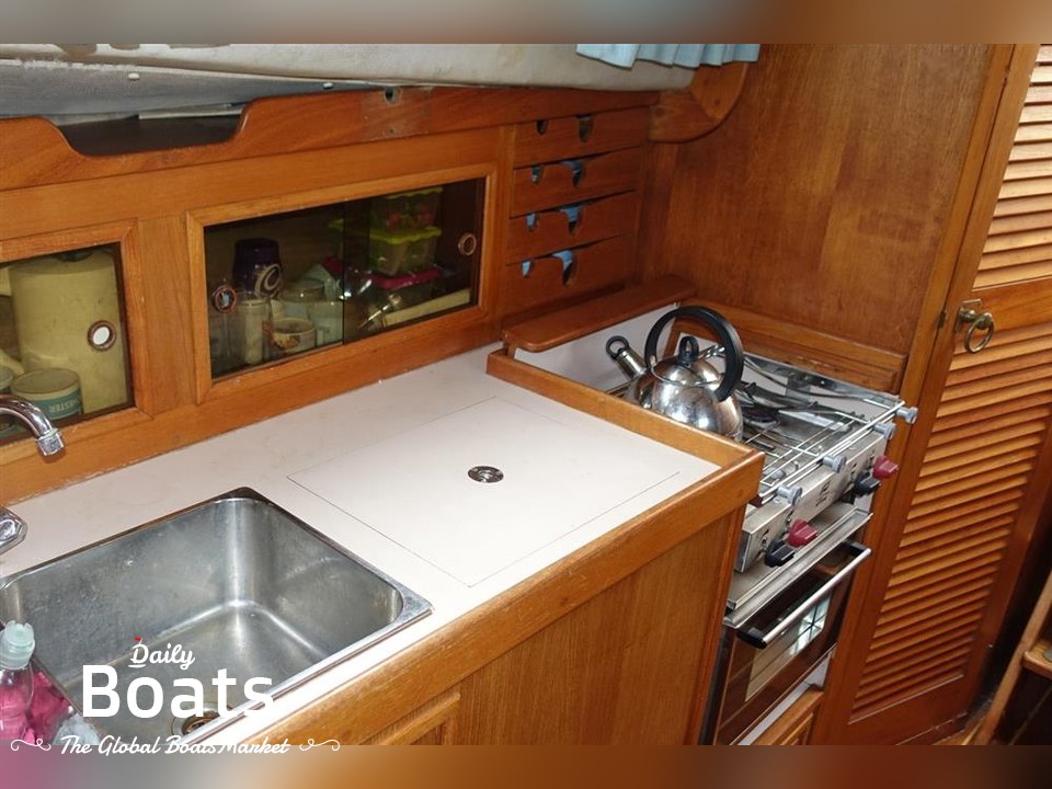 1991 Fisher 31 Mk11 for sale. View price, photos and Buy 1991 Fisher 31 ...