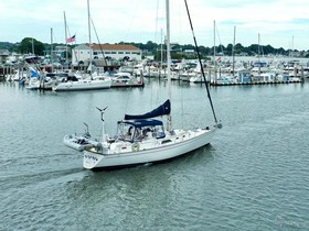 Morgan 43 center cockpit for sale - Daily Boats