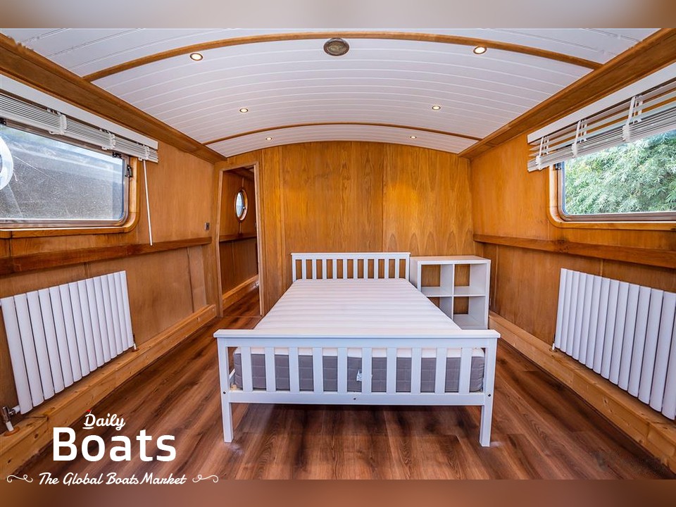 2019 Wide Beam Narrowboat 60 X12 Collingwood for sale. View price ... 2019 Wide Beam Narrowboat 60 X12 Collingwood for sale. View price ...
