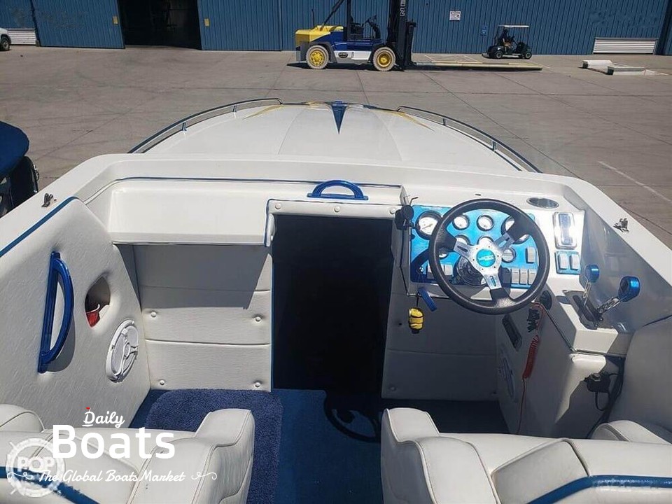 2005 Warlock Powerboats 29 World Class for sale. View price, photos and ...