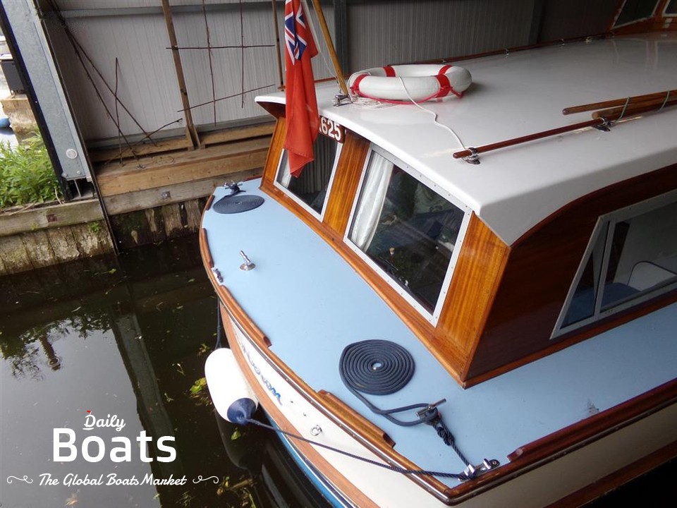 1976 Custom Earnest Collins 40 River Cruiser for sale. View price ...