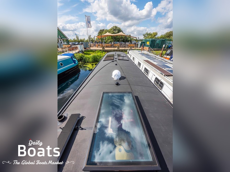 2019 Wide Beam Narrowboat Collingwood Hoxton for sale. View price ...