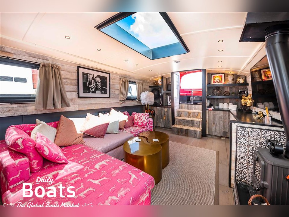 2019 Wide Beam Narrowboat Collingwood Hoxton for sale. View price ...