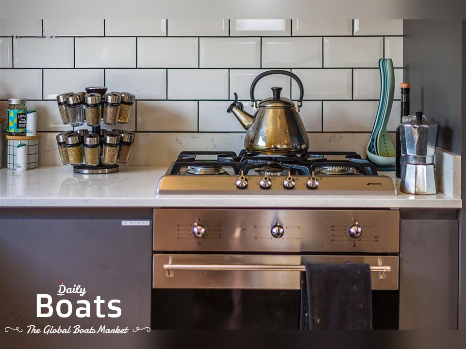 2019 Wide Beam Narrowboat Collingwood Hoxton for sale. View price ...