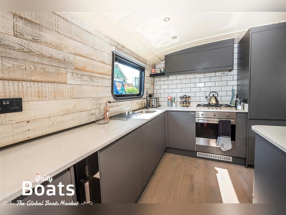 2019 Wide Beam Narrowboat Collingwood Hoxton for sale. View price ...