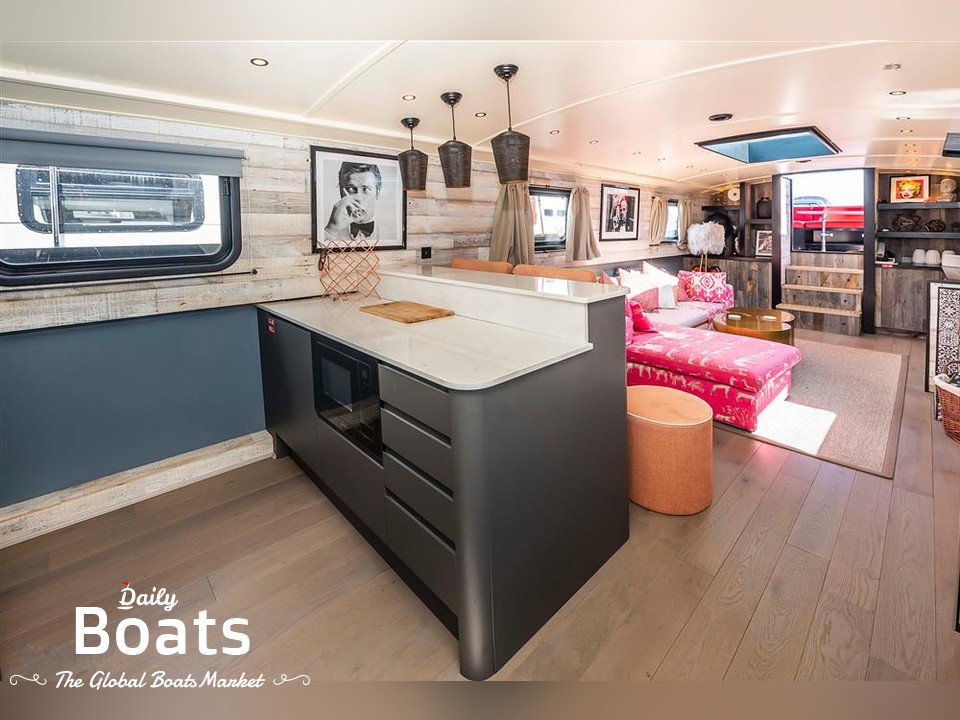 2019 Wide Beam Narrowboat Collingwood Hoxton for sale. View price ...