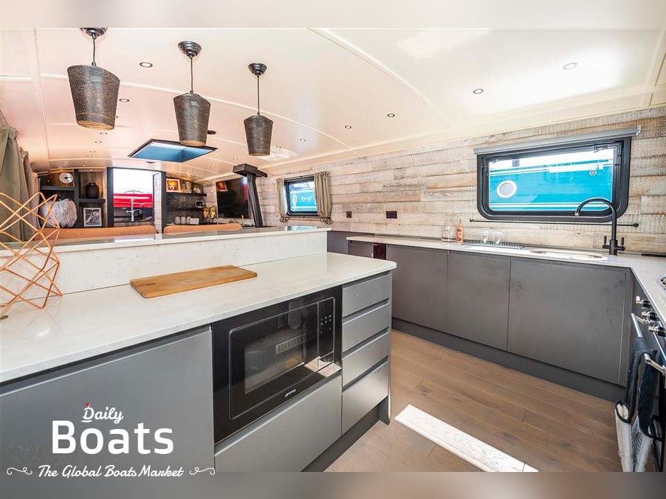 2019 Wide Beam Narrowboat Collingwood Hoxton for sale. View price ...