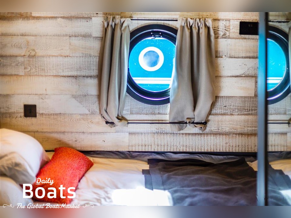 2019 Wide Beam Narrowboat Collingwood Hoxton for sale. View price ...