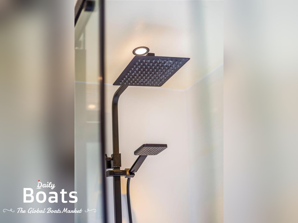 2019 Wide Beam Narrowboat Collingwood Hoxton for sale. View price ...