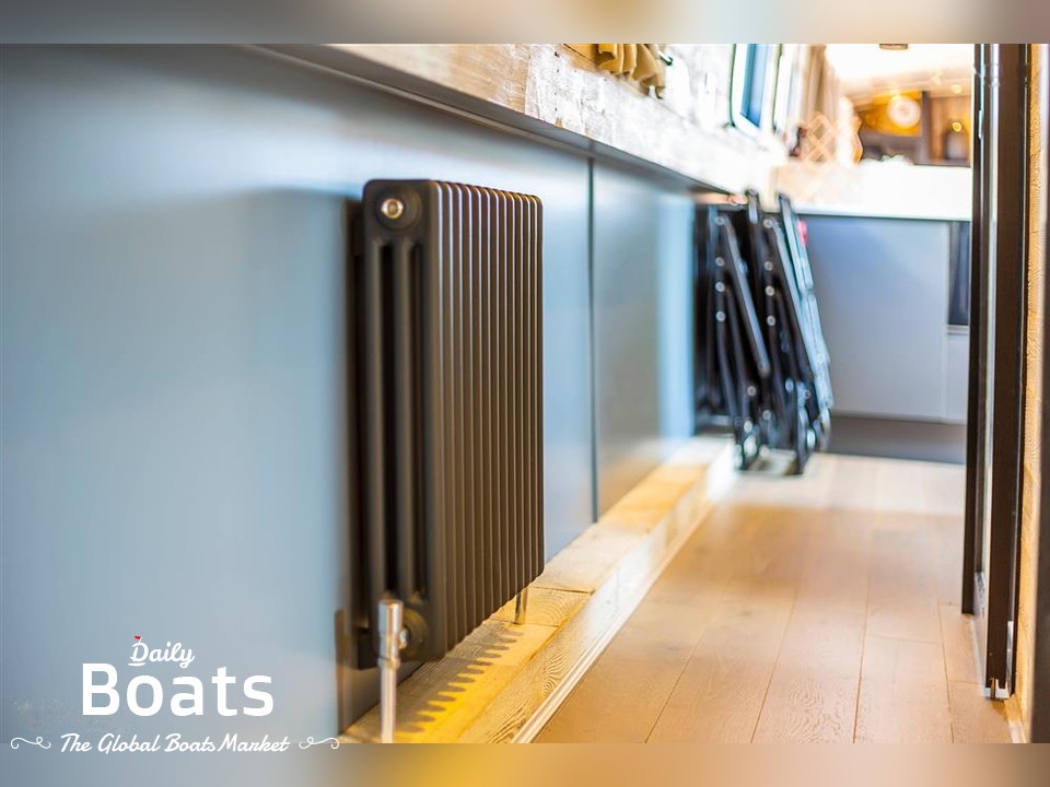 2019 Wide Beam Narrowboat Collingwood Hoxton for sale. View price ...