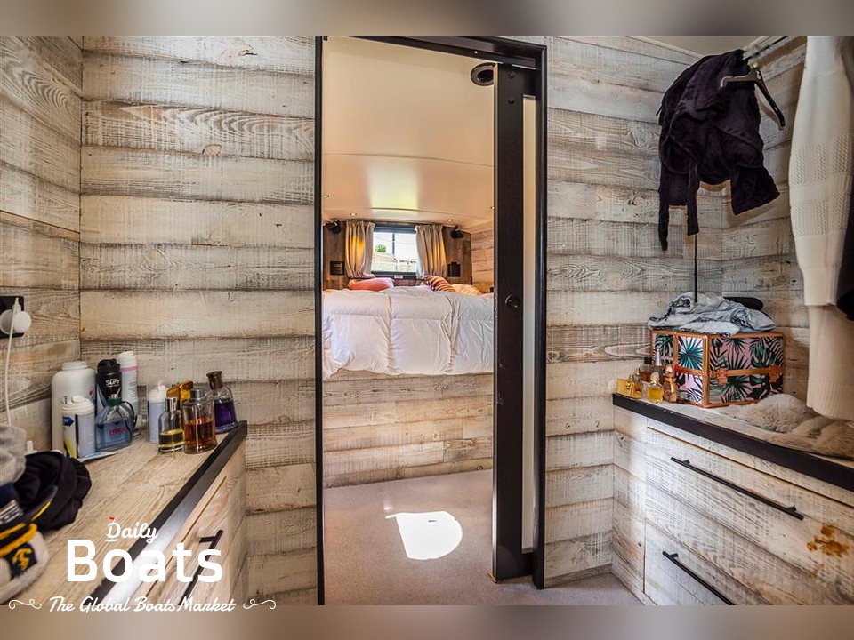 2019 Wide Beam Narrowboat Collingwood Hoxton for sale. View price ...