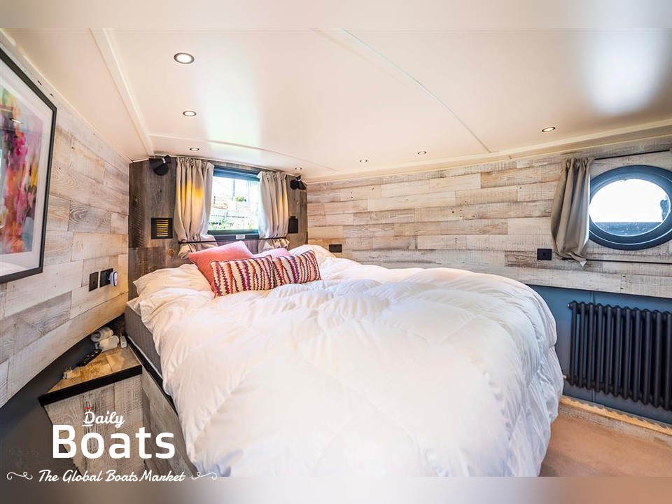 2019 Wide Beam Narrowboat Collingwood Hoxton for sale. View price ...