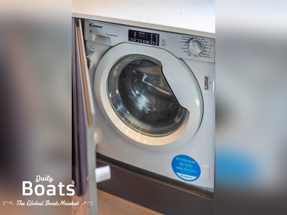 2019 Wide Beam Narrowboat Collingwood Hoxton for sale. View price ...